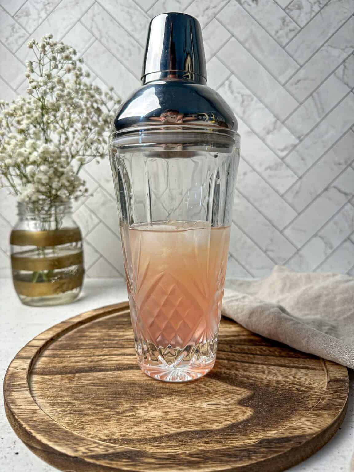 Lavender Lemon Drop Martini (Refreshing Vodka Cocktail) - Happy Honey ...